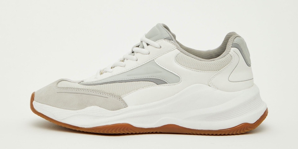 How to Photograph White Products on White Backgrounds for eCommerce